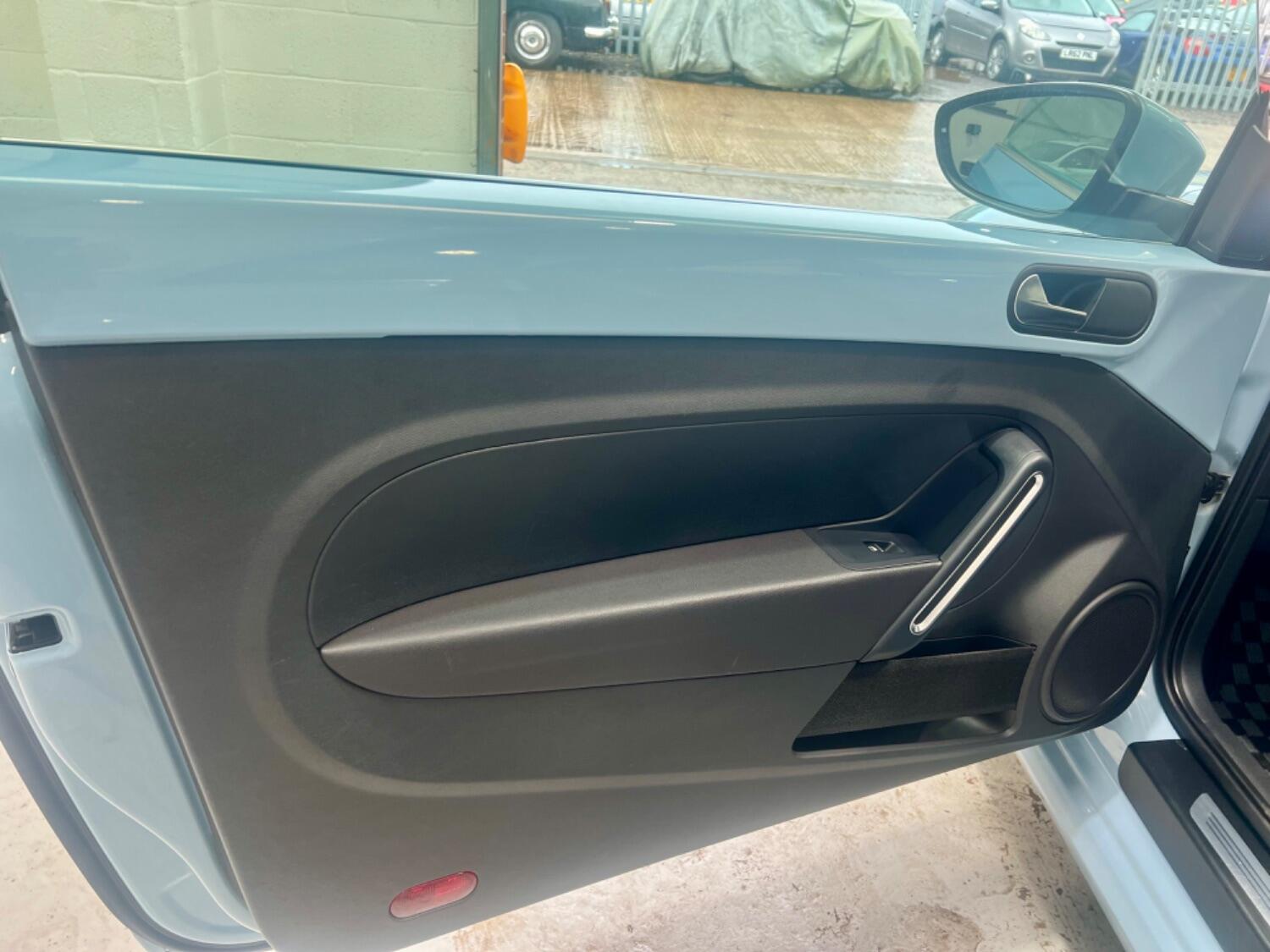 Used VOLKSWAGEN BEETLE in Barrack Road West Parley Bh22 8ub, Dorset ...