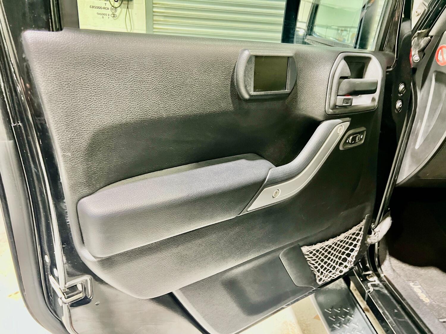 Used JEEP WRANGLER in Barrack Road West Parley Bh22 8ub, Dorset | Car ...