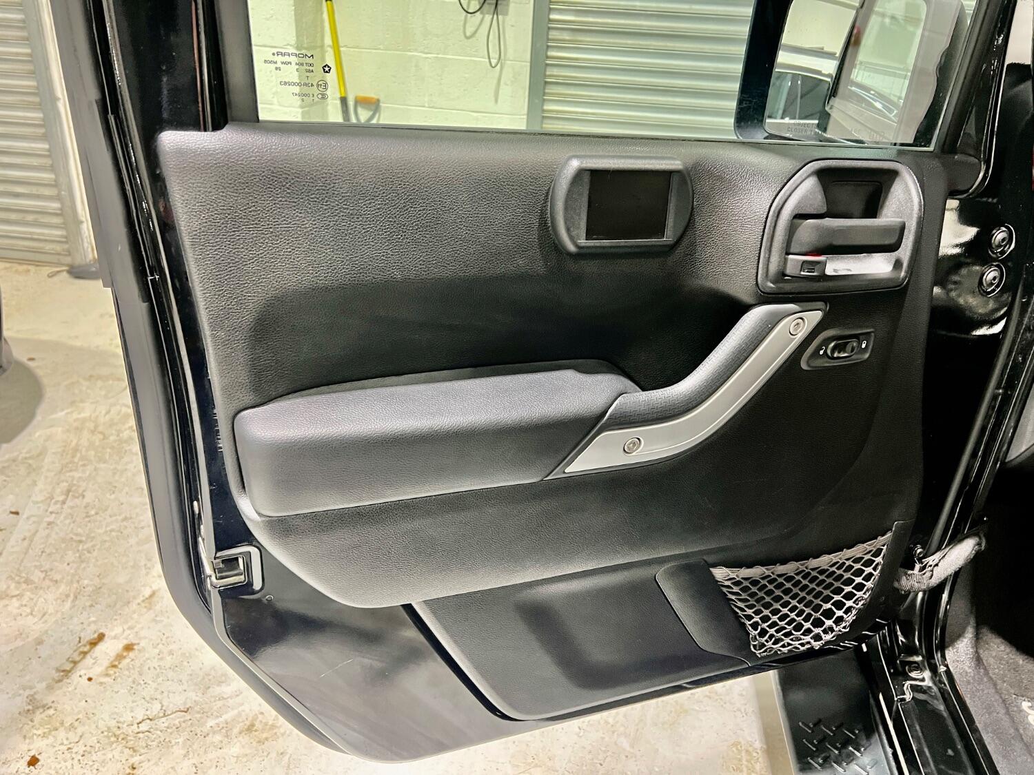 Used JEEP WRANGLER in Barrack Road West Parley Bh22 8ub, Dorset | Car ...