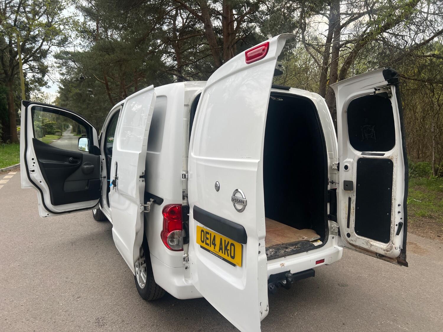 Used NISSAN NV200 in Barrack Road West Parley Bh22 8ub, Dorset | Car ...