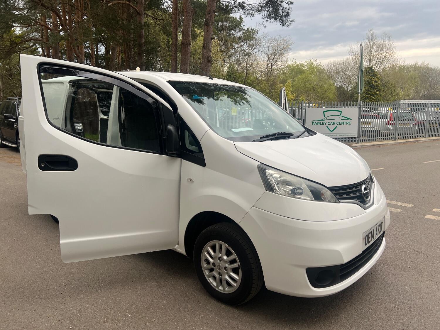 Used NISSAN NV200 in Barrack Road West Parley Bh22 8ub, Dorset | Car ...